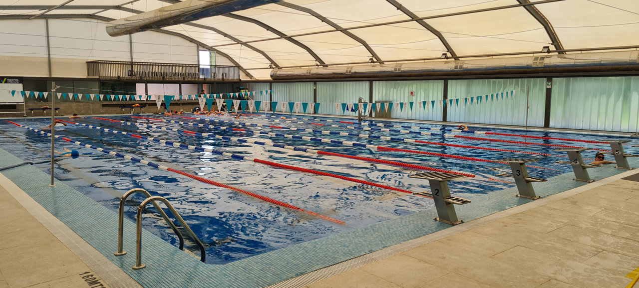 Piscina Municipal, Vitacura | Le corps flottant