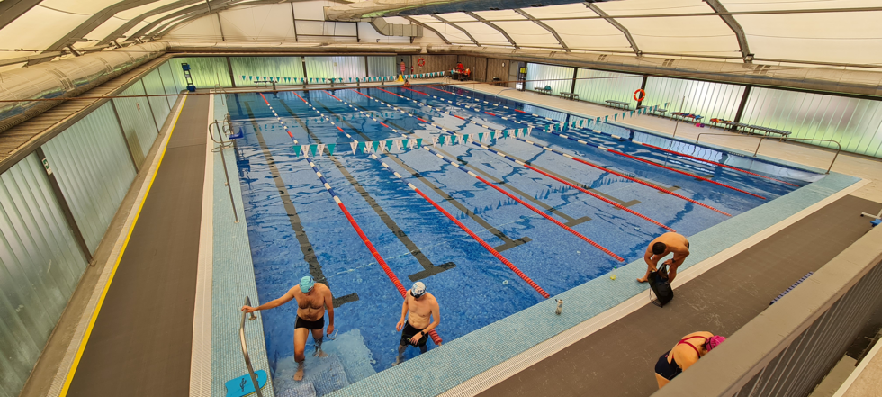 Piscina Municipal, Vitacura | Le corps flottant